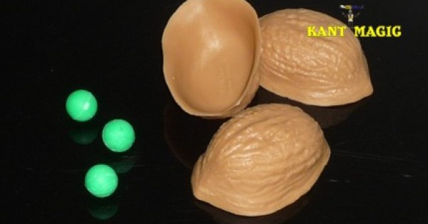 THE THREE SHELL GAME - KM0448